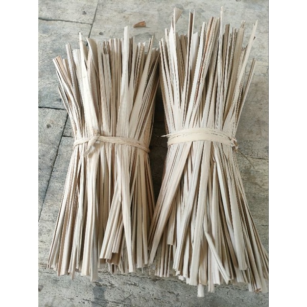 Jual Daun Pucuk Aren Kering Dungkaung per 100 lembar panjang 15 cm ...