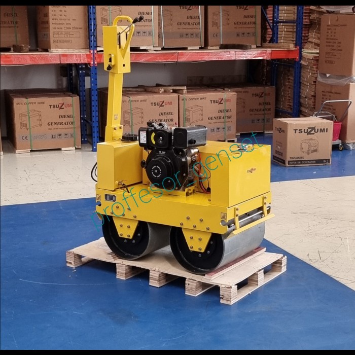 Jual Baby Roller Aspal Double Drum Vibratory Roller TSUZUMI engine ...