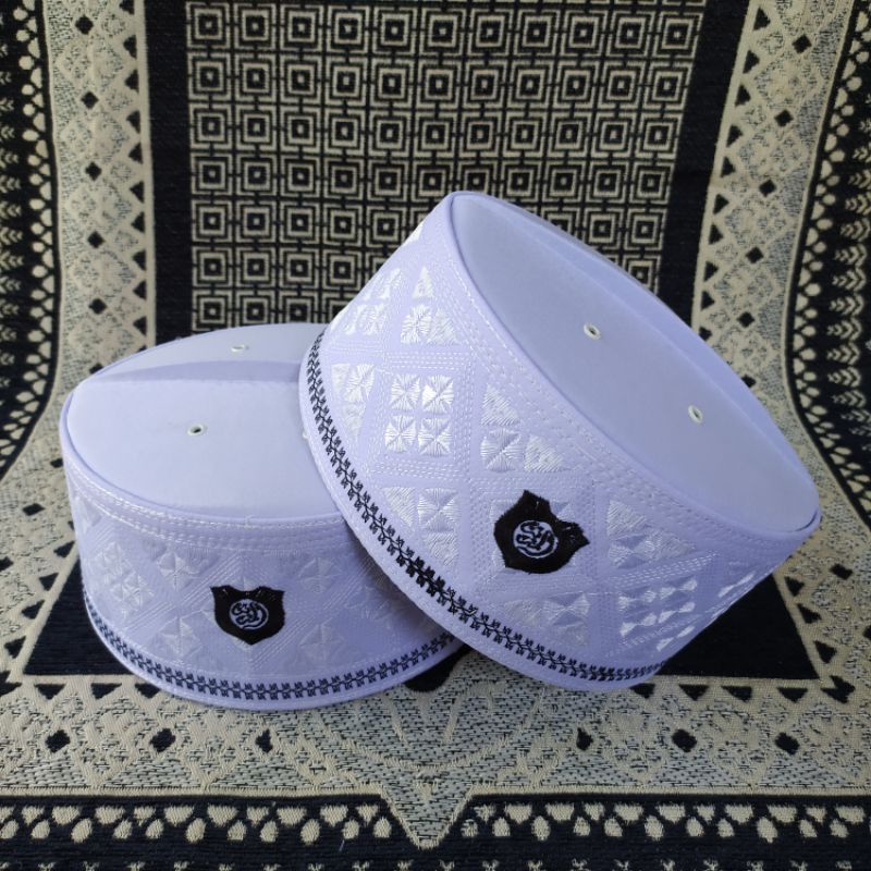 Jual peci songkok Assagofah GUZ AZMI variasi hitam 1 - 12 songkok ...
