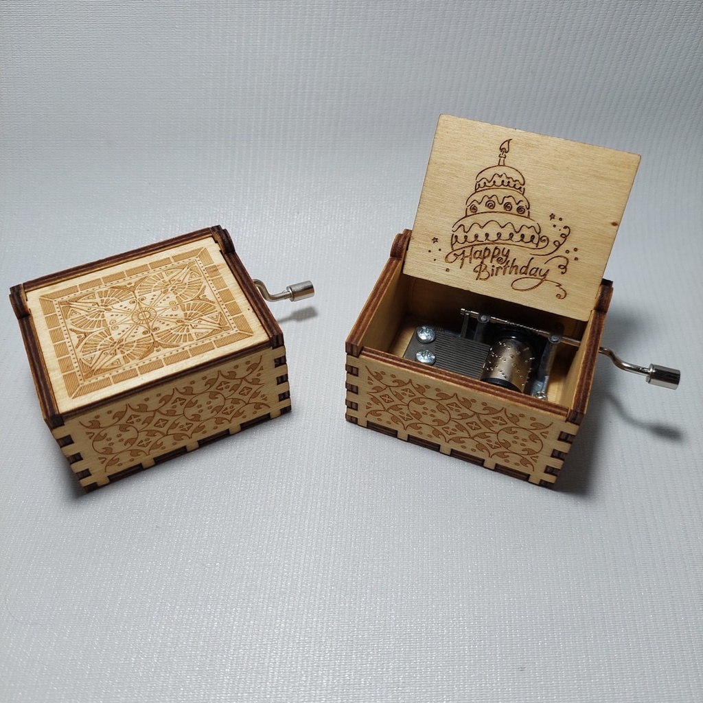 Jual Unik Kotak Musik Kayu Vintage Putar Tangan Music Box Happy ...