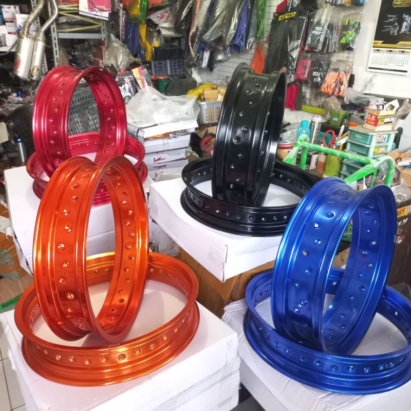 Jual Velg Ring 17 Tapak lebar Delkevic 300 350 inc | Shopee Indonesia