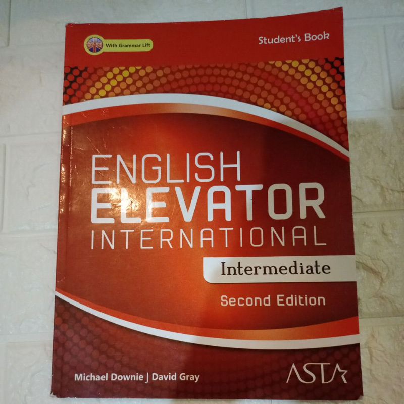 Jual buku English elevator internasional intermediate student book ...
