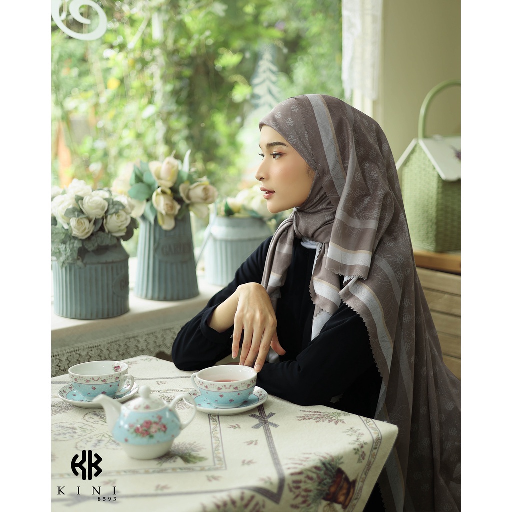 Jual Hijab Motif Monogram Scraf Premium By Kini | Shopee Indonesia