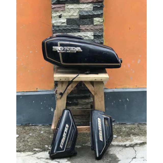 Jual Tangki GL 100 Original Set Tutup Aki dan Emblem | Shopee Indonesia