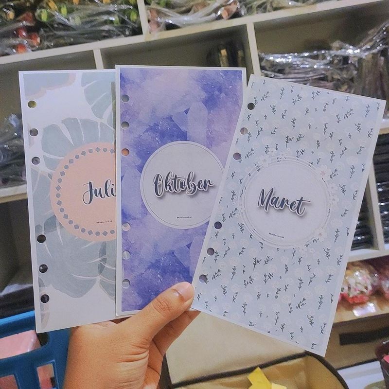 Jual Cover / Pembatas binder A6 ( isi 12 ) | Shopee Indonesia