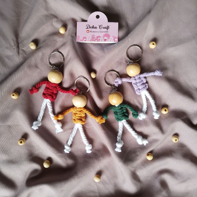 Jual DHC Keychain Macrame Human | Gantungan Kunci, Mote Kayu, Wooden ...