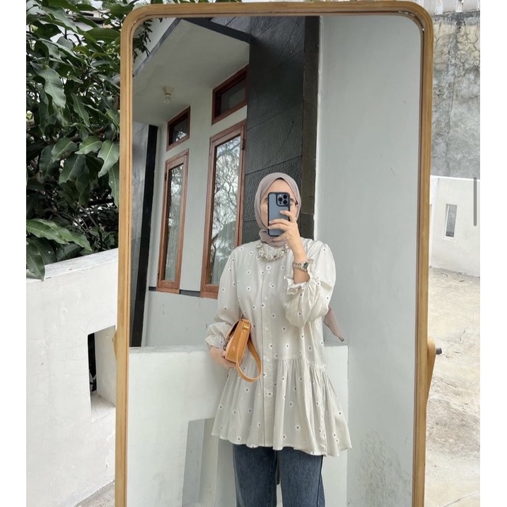 Jual Belyn Valency Blouse by Outfix | Shopee Indonesia