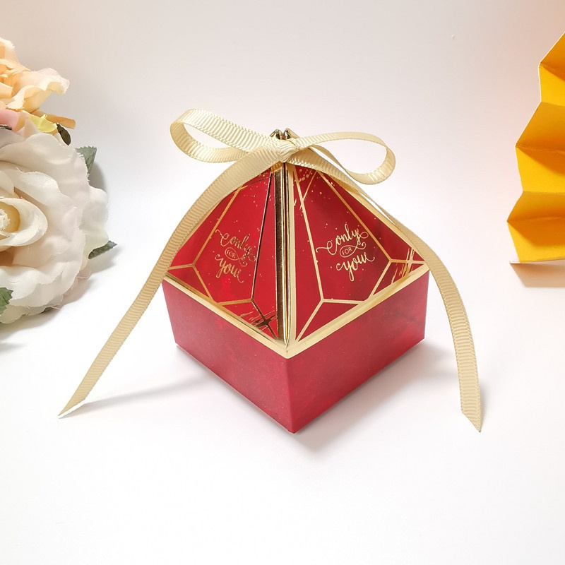 Jual KOTAK SOUVENIR PERMEN DIAMOND GIFT KOTAK EMAS PIRAMID BOX KOTAK ...