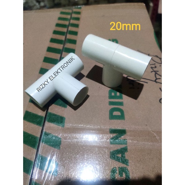 Jual Te Fitting Sambungan 20mm Hitam Putih Tee Pipa PVC Kualitas Bagus | Shopee Indonesia