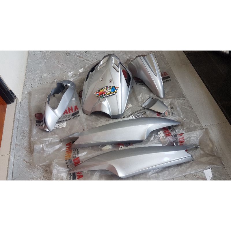 Jual body halus full set warna silver perak mio sporty new old stok ...