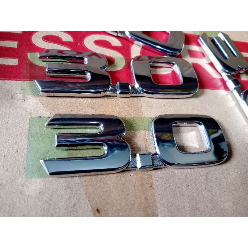 Jual emblem logo 3.0 chroum original 75473-0K021 | Shopee Indonesia