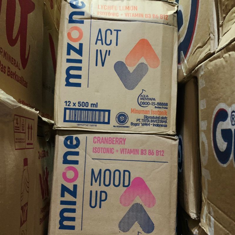 Jual Mizone 1 dus 500 ml isi 12 botol / minuman energy / minuman ion | Shopee Indonesia