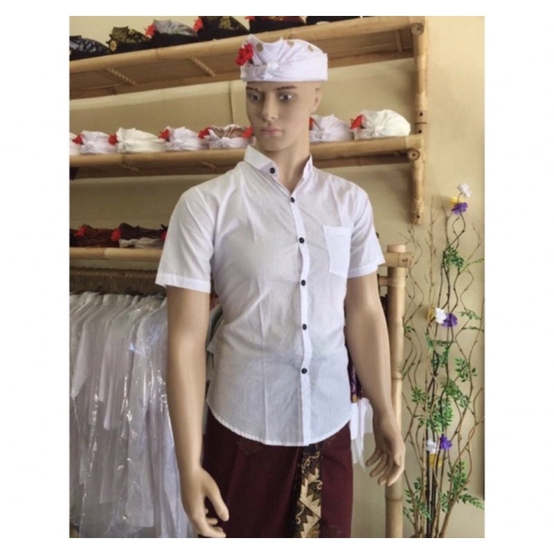 Jual kameja pria bali// pakaian pria adat ke pura//baju pria bali ... Jual kameja pria bali// pakaian pria adat ke pura//baju pria bali ...