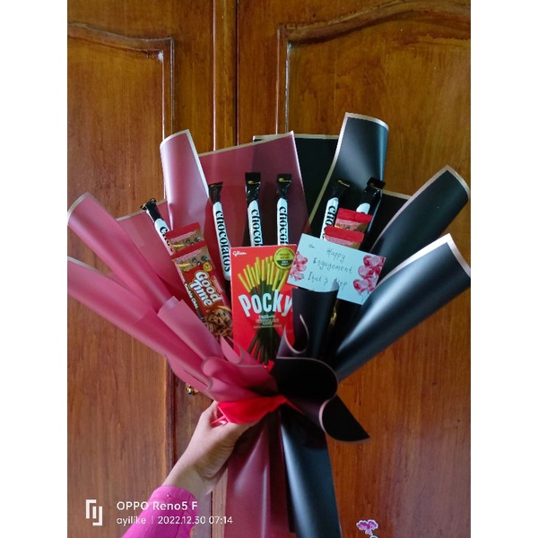 Jual ayilike buket Snack premium Pocky Bengbeng Karawang / kado unik ...