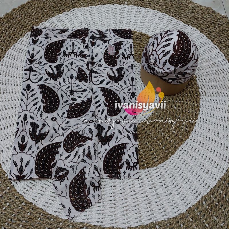 Jual 1 Set Sapit Urang + Blangkon, Motif Lengkap (Sembong/ Jarik Cowok ...