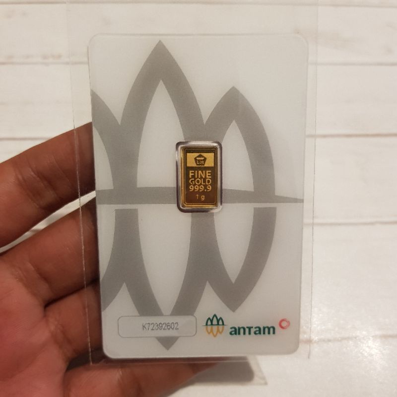 Jual LM Logam Mulia Emas Antam 0,5 / 0.5 - 1 gr gram Certieye 2023 Redmark Certicard | Shopee ...