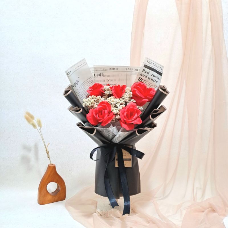 Jual Buket Bunga Palsu Artificial Rose 5 tangkai Ukuran Medium untuk ...