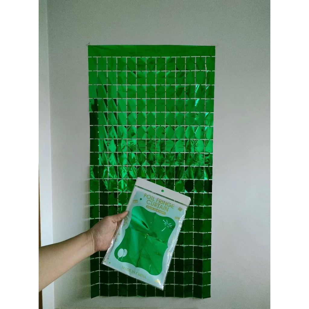 Jual Background Tirai Rumbai Ulang Tahun Metalik Backdrop Ultah KOTAK ...