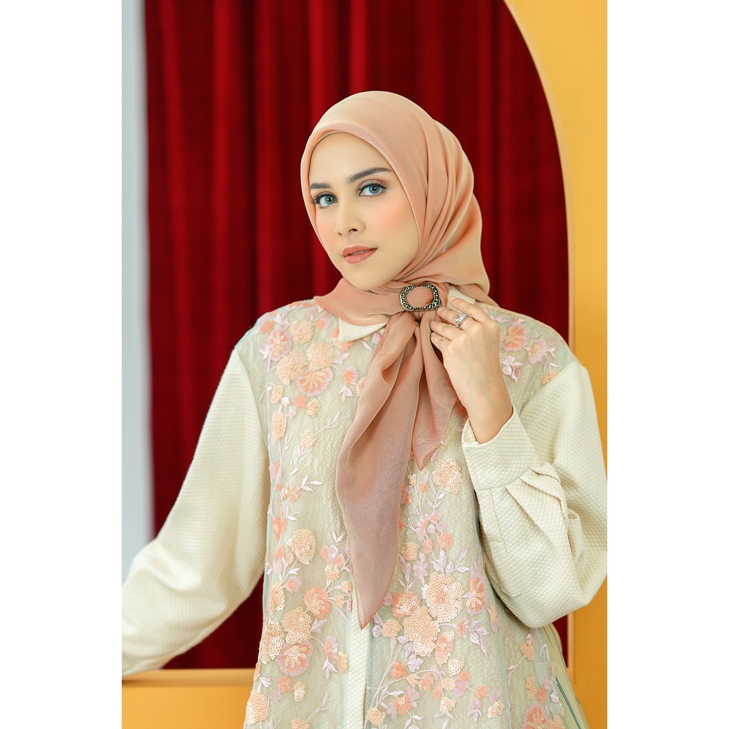 Jual Kelly Square in Toasted Almond | Shopee Indonesia