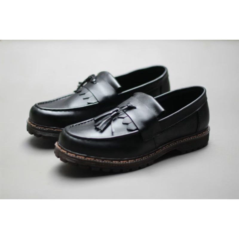 Jual SULTAN FOOTWEAR X DM PITA | Sepatu Formal Loafers Slip on Tassel ...