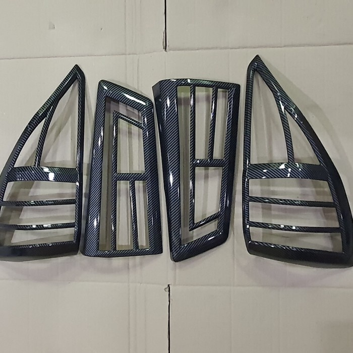 Jual Garnish lampu belakang carbon All new innova reborn 2016-2020. Variasi Mobil | Shopee Indonesia