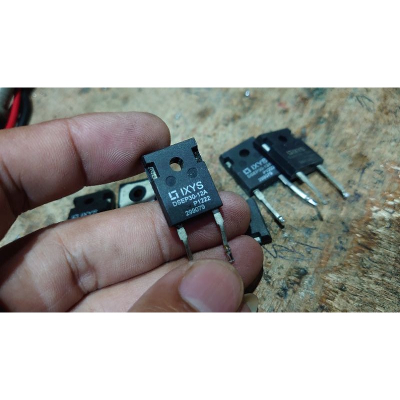 Jual DIODA 30A 1200v ULTRAFAST 2nd kaki panjang | Shopee Indonesia