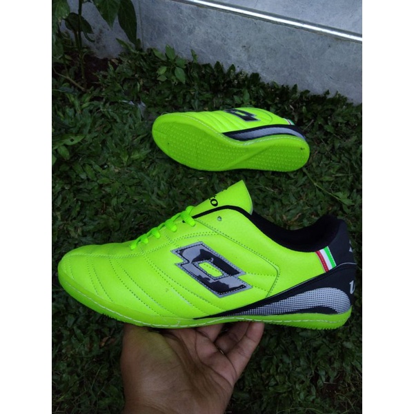 Jual sepatu futsal lotto italy size 38-43 (sol djahit muter) | Shopee ...