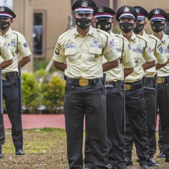 Jual Seragam PDH Satpam Cream Terbaru 2022, Setelan Security Cream ...