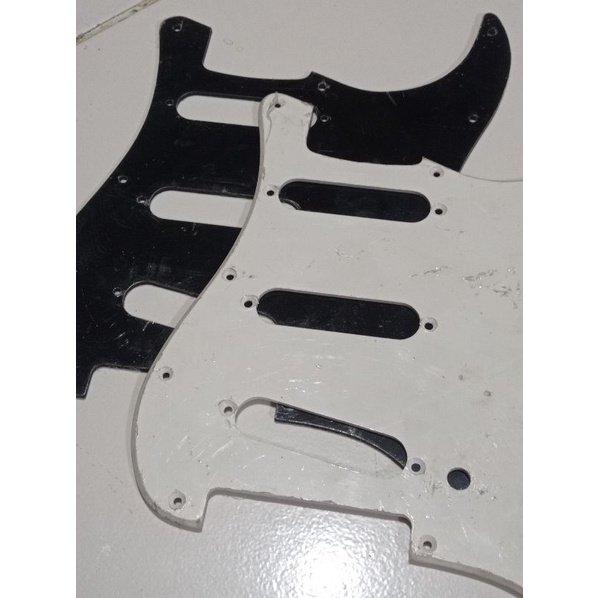 Jual Pickguard Squier Stratocaster SSS | Shopee Indonesia