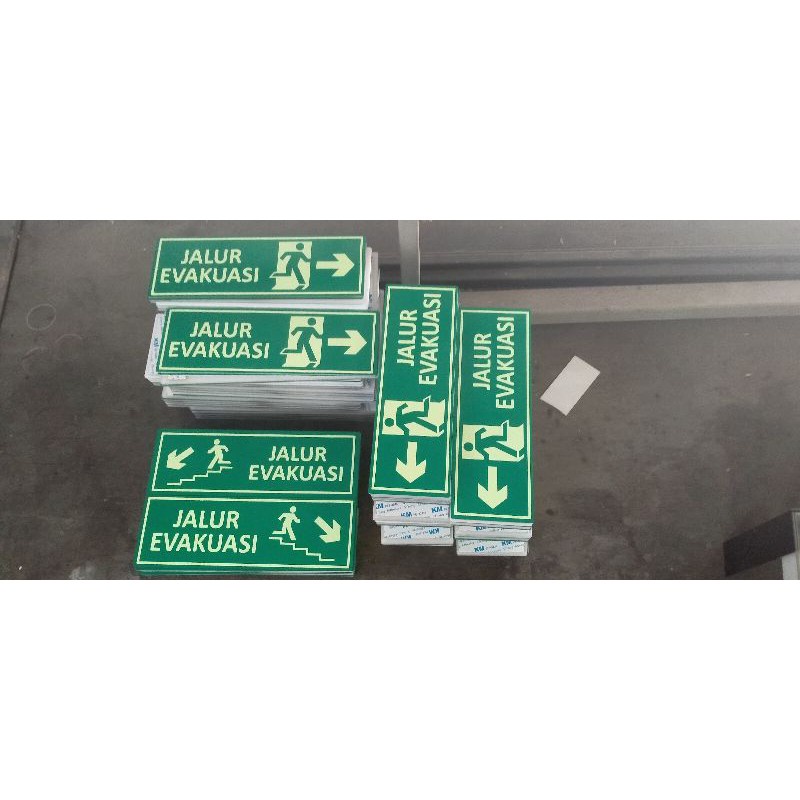 Jual Jalur Evakuasi / Exit Sign Akrilik (GLOW IN THE DARK) ukuran - 30 x 10cm | Shopee Indonesia