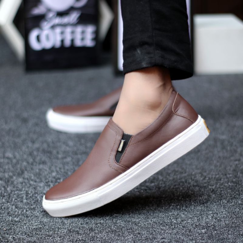 Jual Sepatu Casual Pria Sneakers Tanpa Tali Slip On Kulit Asli Slop ...