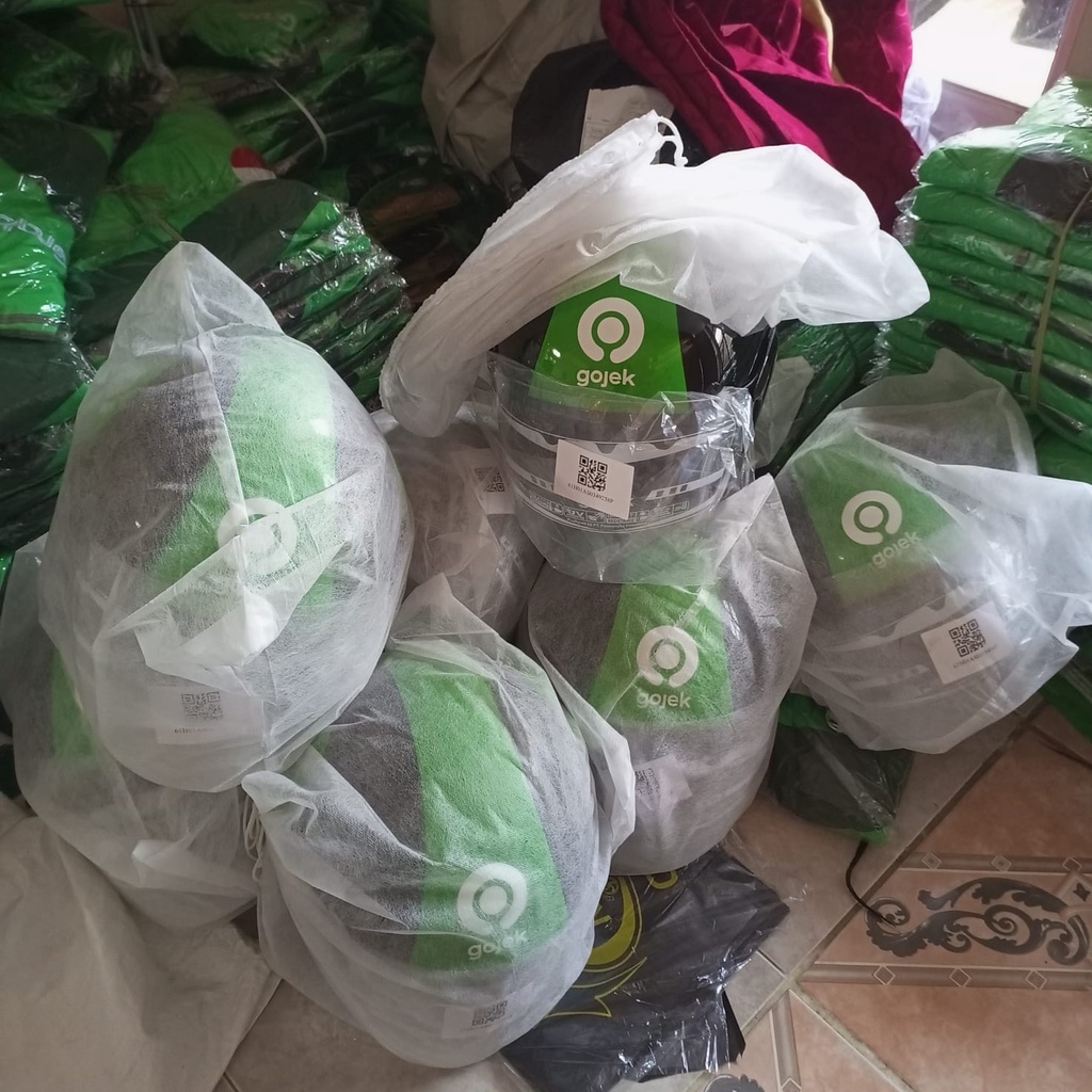 Jual HELM GOJEK Logo Terbaru Original Asli Kantor DSU GRESS | Shopee ...