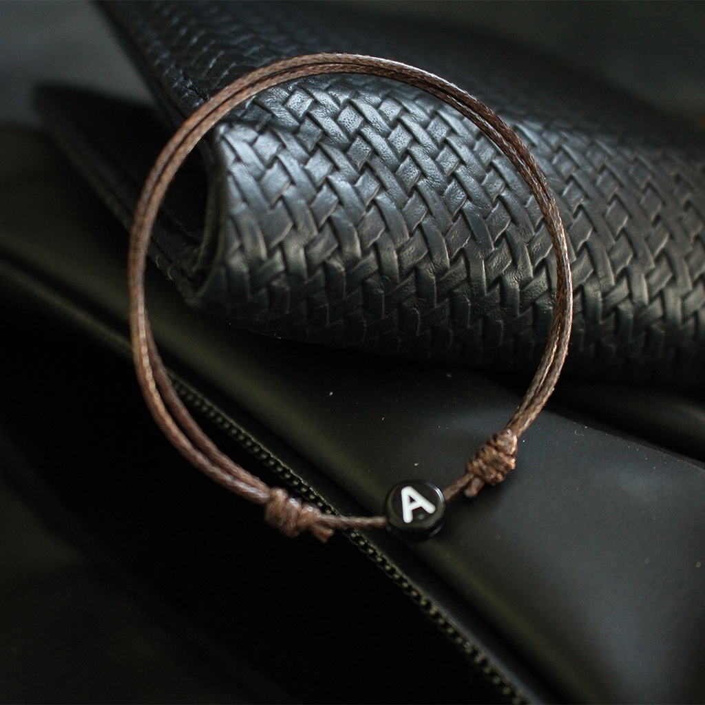 Jual [Coklat] 1mm Gelang Tali Inisial Coklat / Gelang Couple Inisial ...