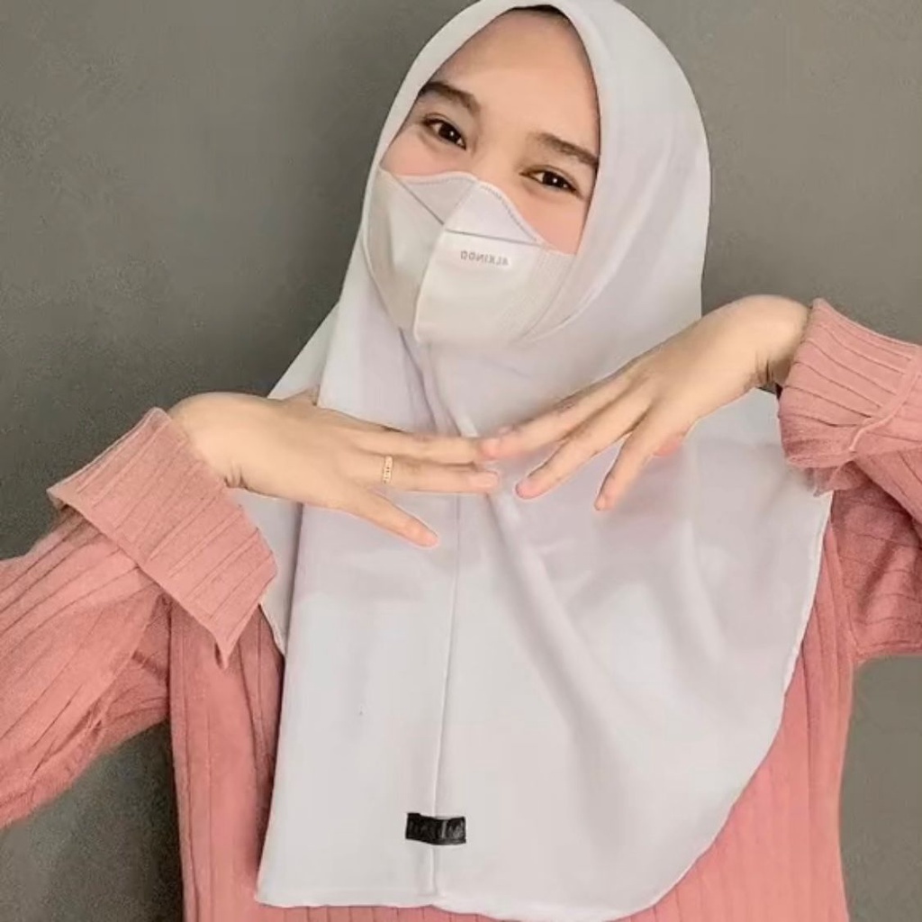 Jual Jilbab Mughit by meira hijab segiempat Instant Premium | Shopee Indonesia