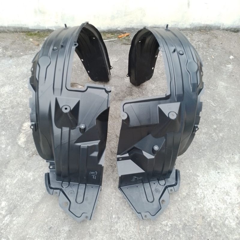 Jual Liner Fender Spakbor Depan Kiri kanan Innova Reborn thn 2016-2019 ...
