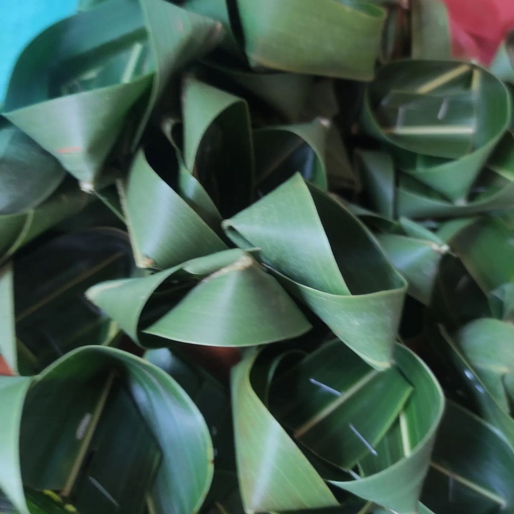 Jual Tangkih celemik slepan/wadah kacang saur banten sodan | Shopee ...