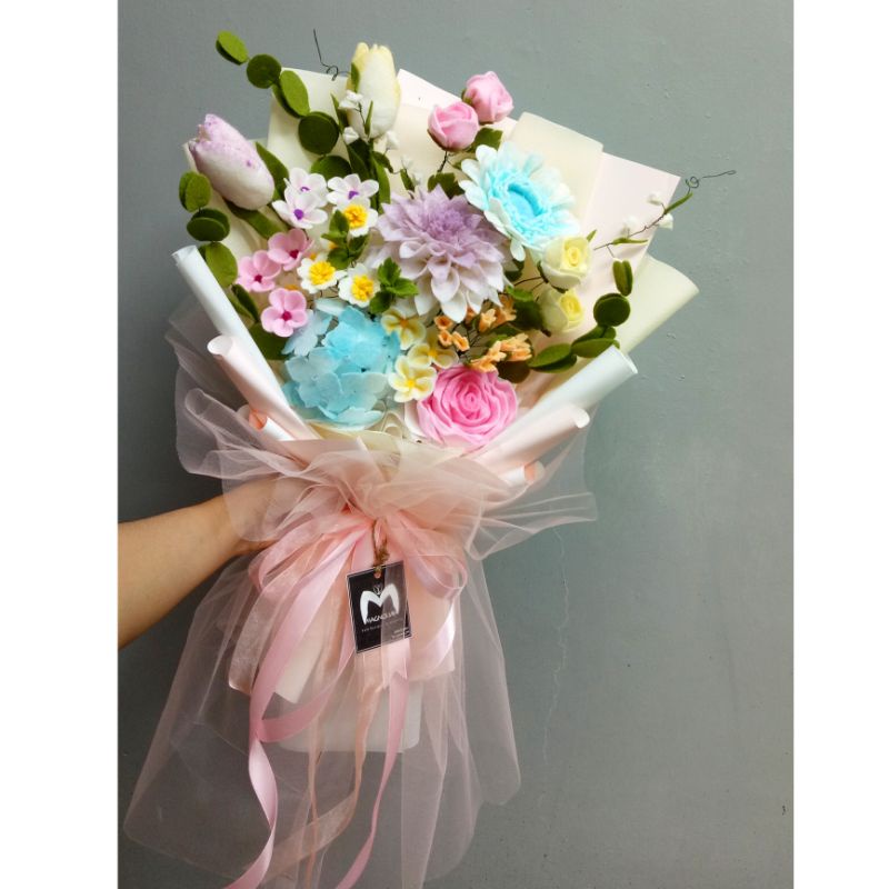 Jual Anneliese - Buket bunga graduation - Big bouquet murah - Bucket ...