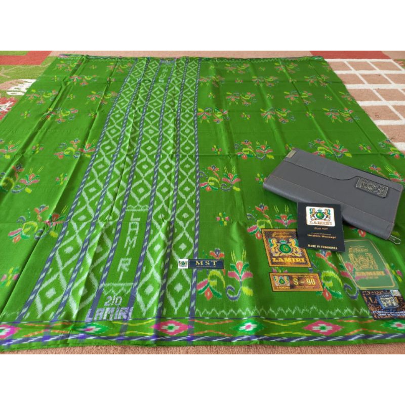 Jual sarung lamiri original full sutra lengkap barkot logo | Shopee ...