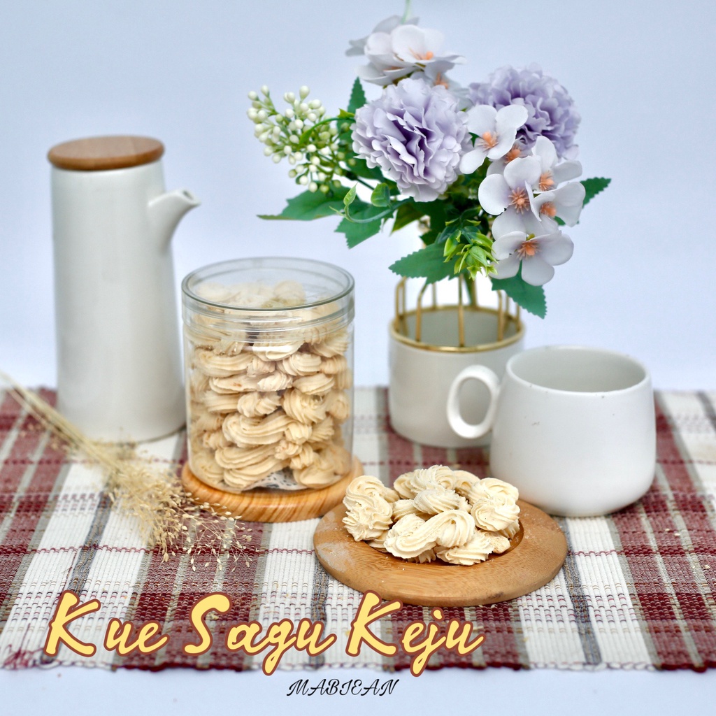 Jual Kue Sagu Keju Mabiean Kemasan Toples Kue Kering Kue Lebaran | Shopee Indonesia