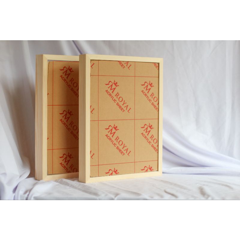 Jual Bingkai frame figura 3D kayu uk 40x60 + kaca akrilik | Shopee ...