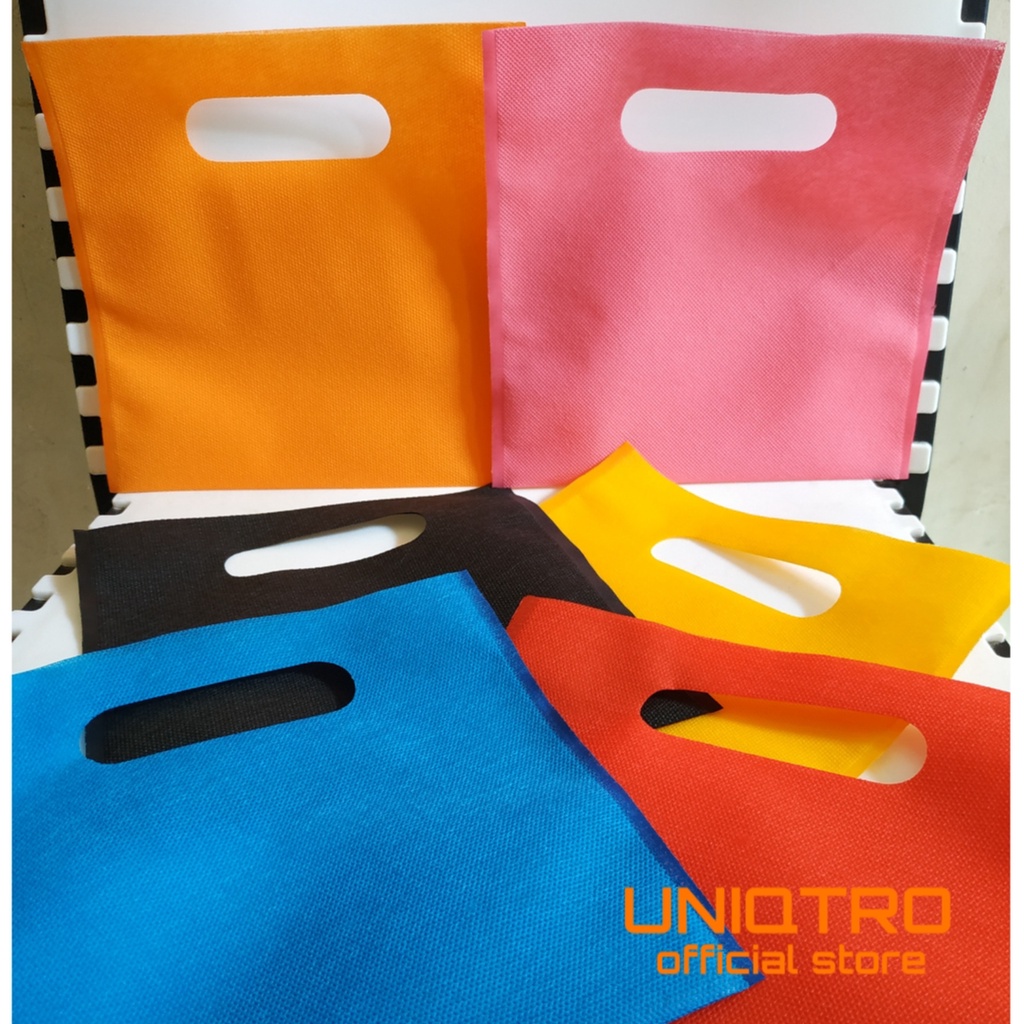 Jual Tas Spunbond Oval Polos 20x20 | Shopee Indonesia