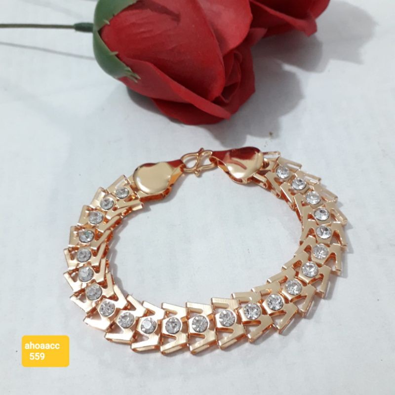 Jual Gelang permata keliling warna emas dewasa. | Shopee Indonesia