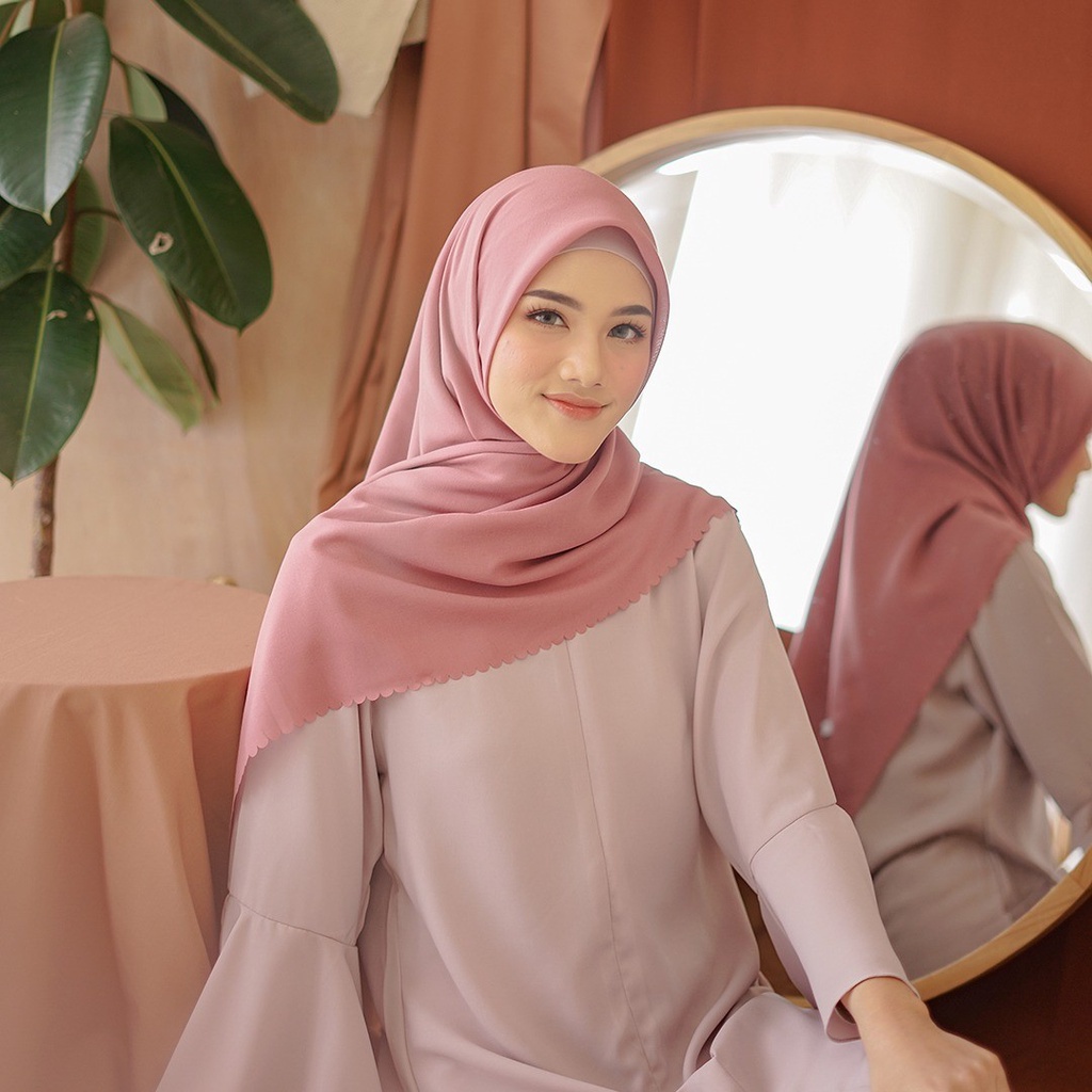 Jual Hijab Segi Empat Polos Laser Cut ( Basic Voal Pollycotton Premium ) - Sekarwatihijab ...
