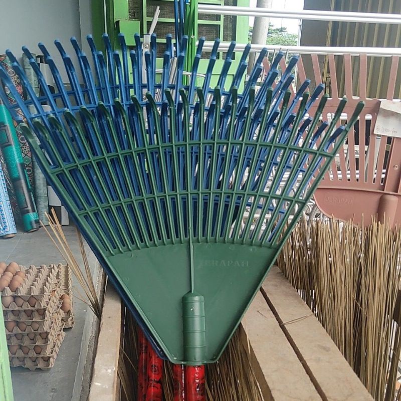 Jual Sapu Cakar / Sapu Garuk Tebal Sudah Termasuk GAGANG | Shopee Indonesia