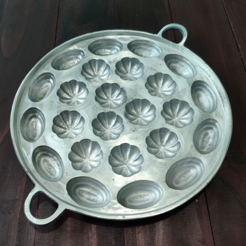 Jual Loyang Cetakan Bolu Kering Jadul Bahulu Klemben | Shopee Indonesia