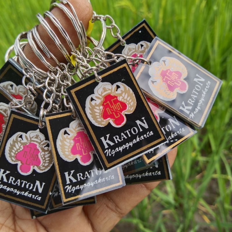 Jual 1 pcs gantungan kunci akrilik logo keraton Yogyakarta Souvenir Malioboro oleh oleh khas ...