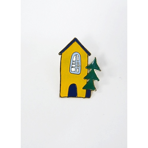 Jual DUST Enamel Pin Rumah Pohon X Fika Julia (D. 9048) | Shopee Indonesia