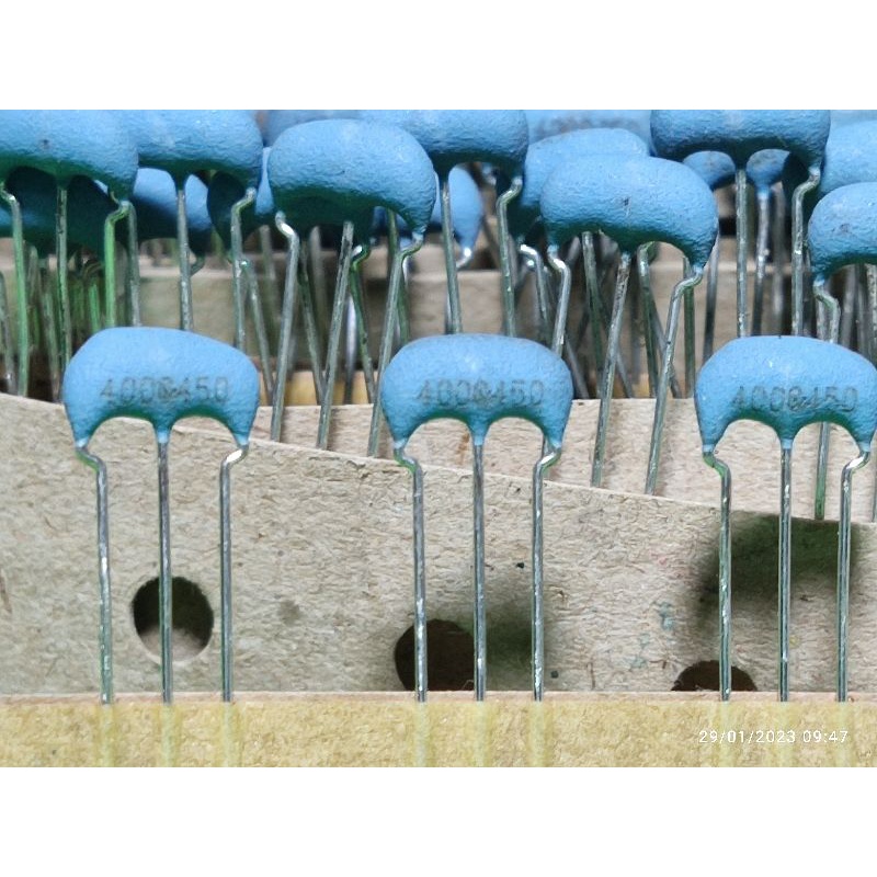 Jual xtal crystal oscilator keramik 4MHz 3 pin ceramic resonators ...