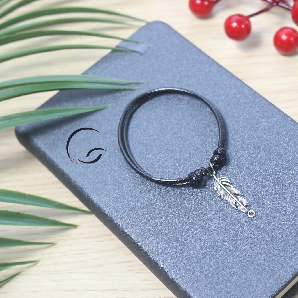 Jual Gelang Hitam Plus Liontin Lucu GOF81 Untuk Pria Wanita Bahan Tali ...