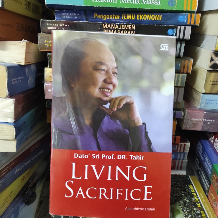 Jual LIVING SACRIFICE dato sri prof dr tahir | Shopee Indonesia